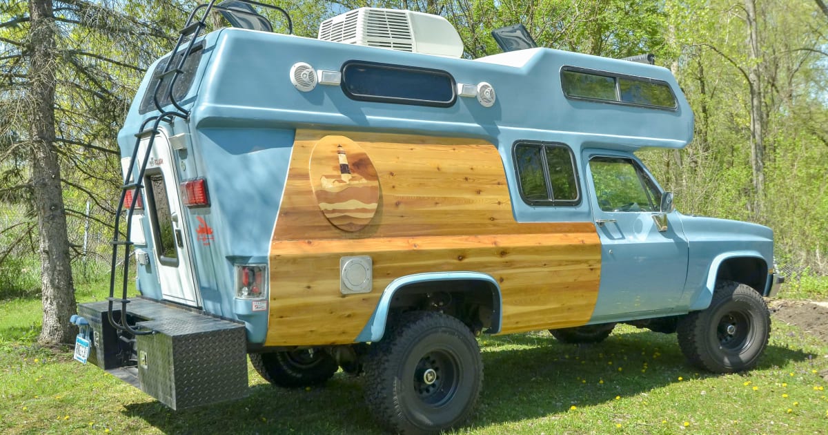 1990 Chevrolet Custom Suburan RV Camper van Rental in Eden Prairie, MN ...