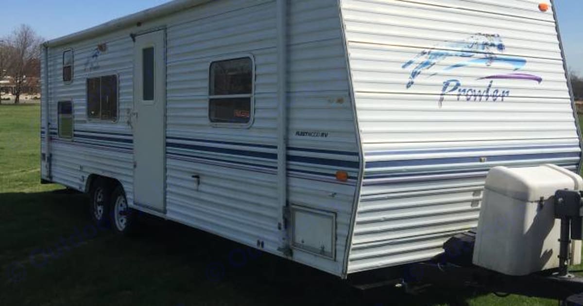 2000 Fleetwood Prowler Travel trailer Rental in Bethany, CT | Outdoorsy