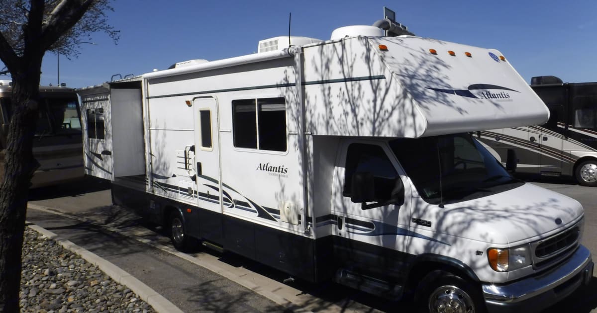 2002 HOLIDAY RAMBLER ATLANTIS Motorhome Rental in Reno, NV | Outdoorsy