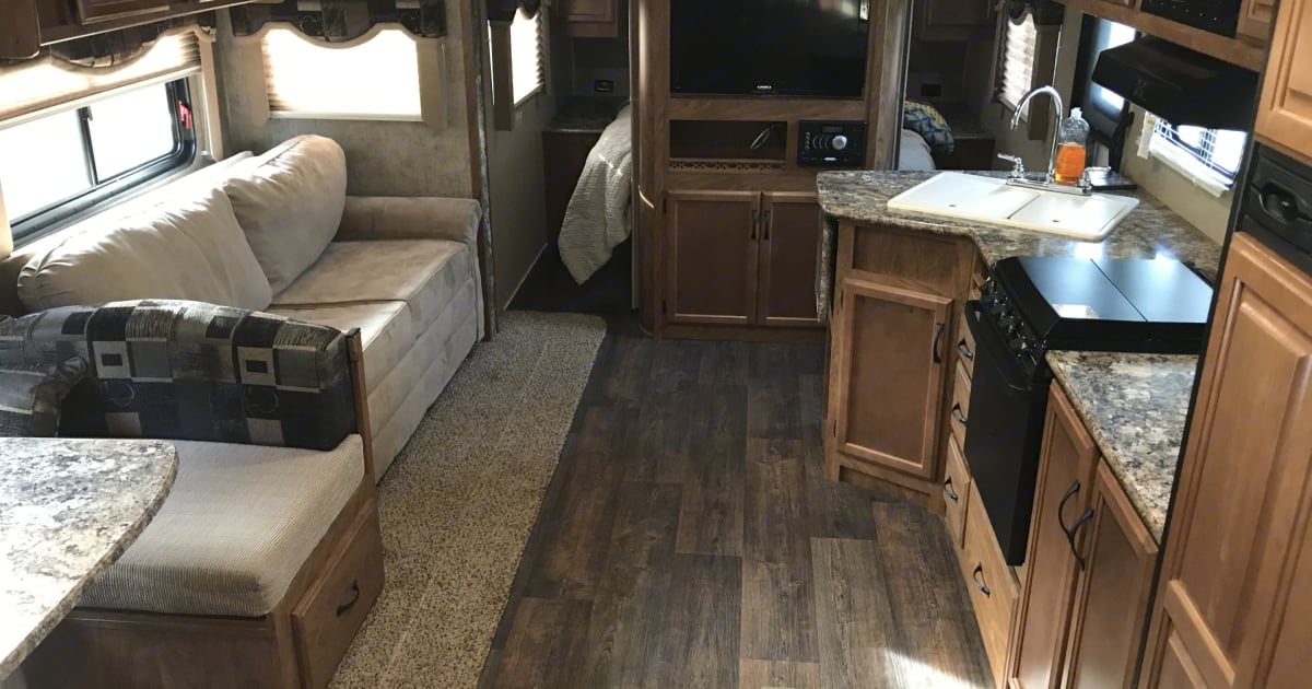 2015 Outdoors Rv Manufacturing Creek Side Travel trailer Rental in ...