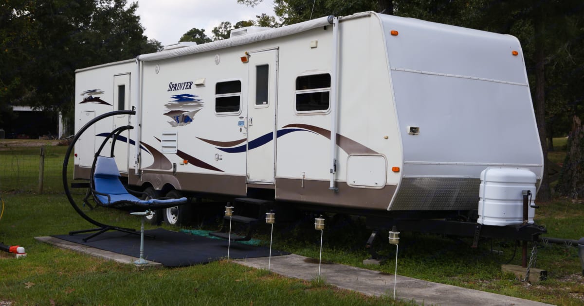 2007 Keystone Sprinter Travel trailer Rental in Plantersville, TX ...