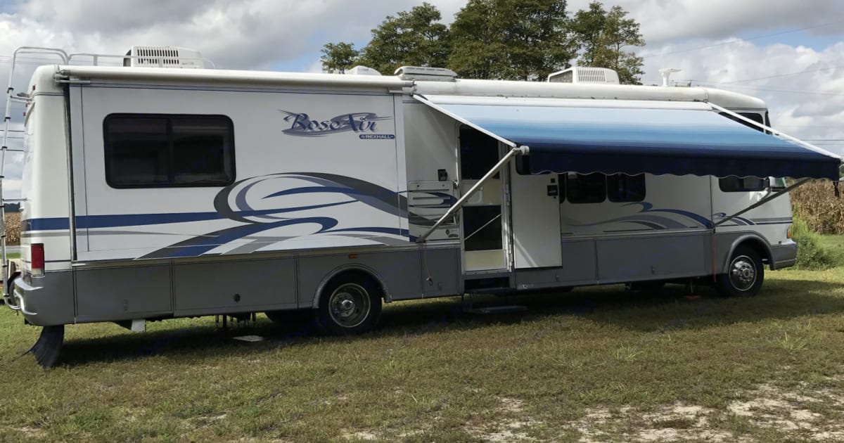 2001 Rexhall Rose Air Class A Rental in Willards, MD | Outdoorsy
