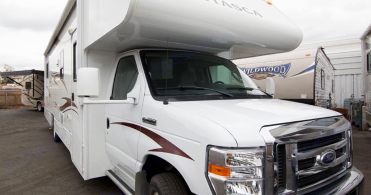2015 Winnebago Itasca Spirit 31K Class C Rental in El Cajon, CA | Outdoorsy