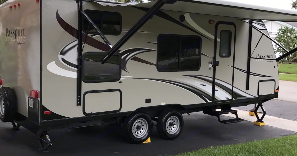 2015 Keystone Passport Travel trailer Rental in Parkland, FL | Outdoorsy