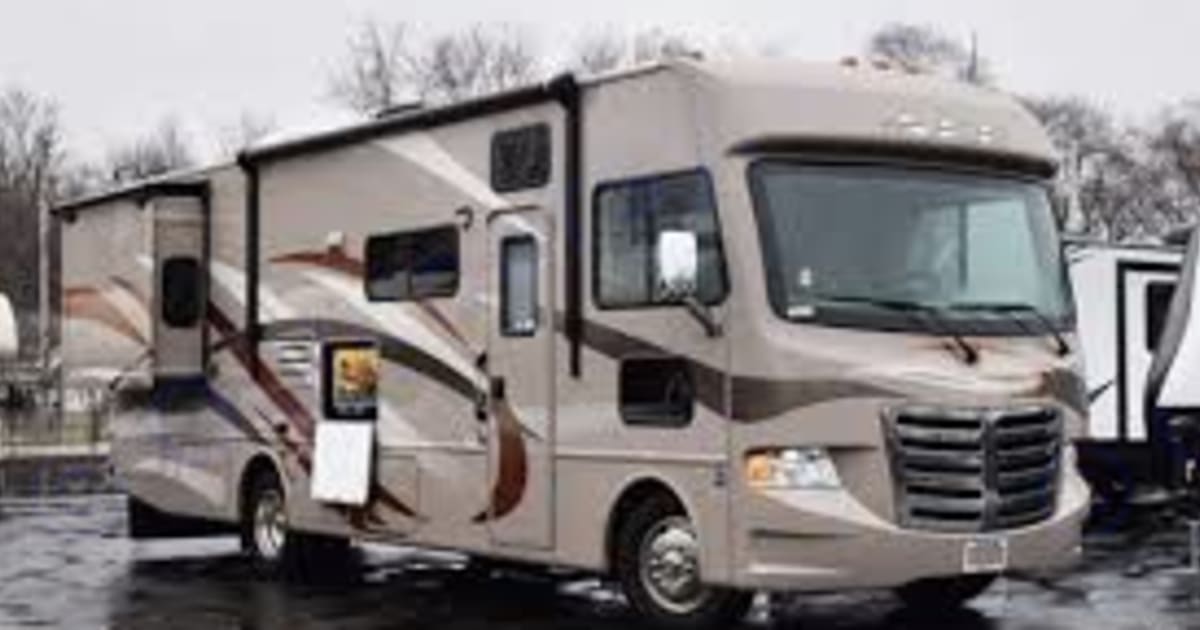 2014 Ford ace Class A Rental in Fayetteville, AR | Outdoorsy