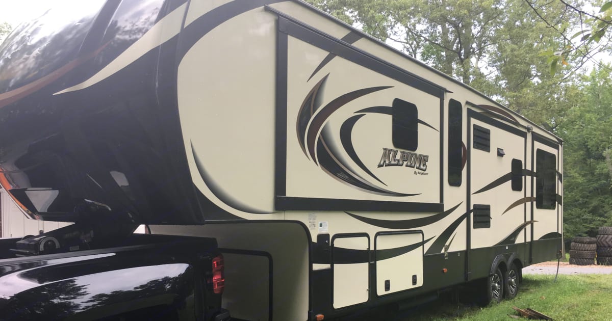 2014 Keystone Alpine Fifth-wheel Rental in Edgewater, MD | Outdoorsy