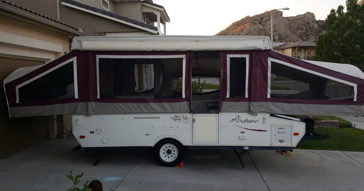 2000 Coachmen Clipper Folding trailer Rental in Santa Clarita, CA ...