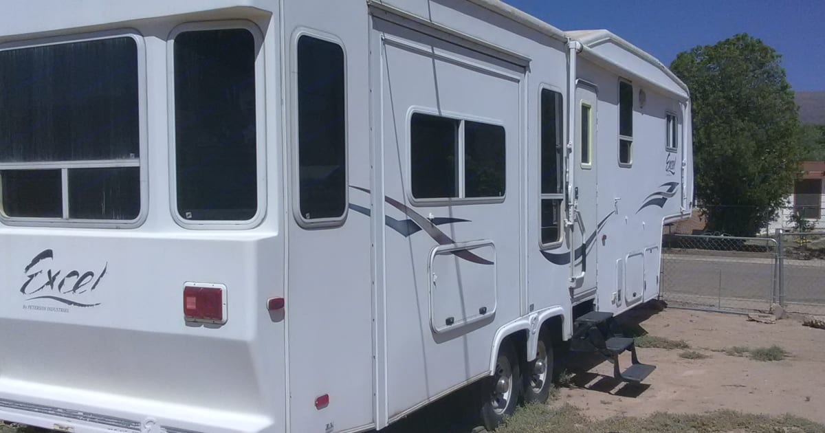 2001 Excel - Peterson Excel Caravane semi-remorque Rental in Alamogordo ...
