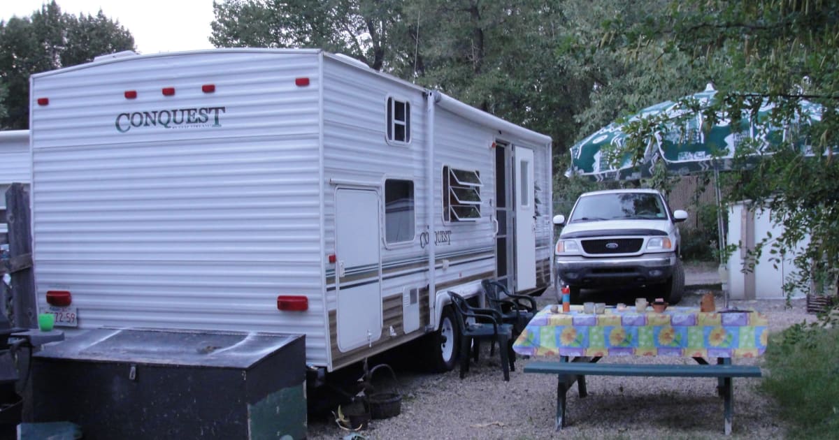 2004 Gulf Stream Conquest Travel trailer Rental in Calgary, AB | Outdoorsy