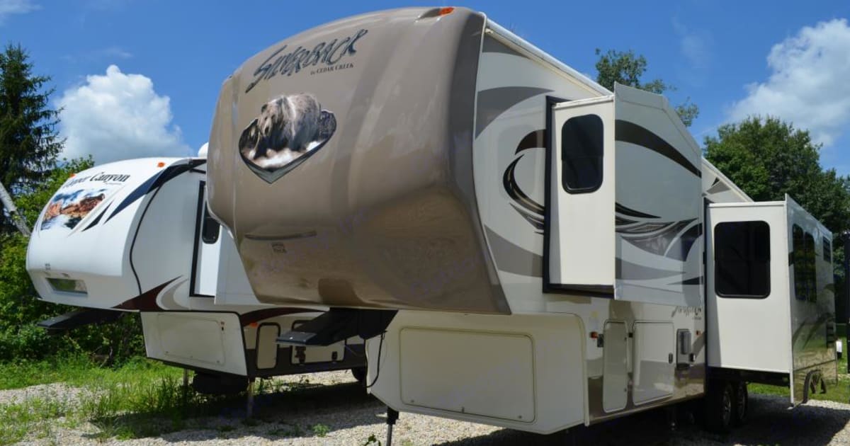 2014 Ceder Creek Silverback Travel trailer Rental in Enderby, BC ...