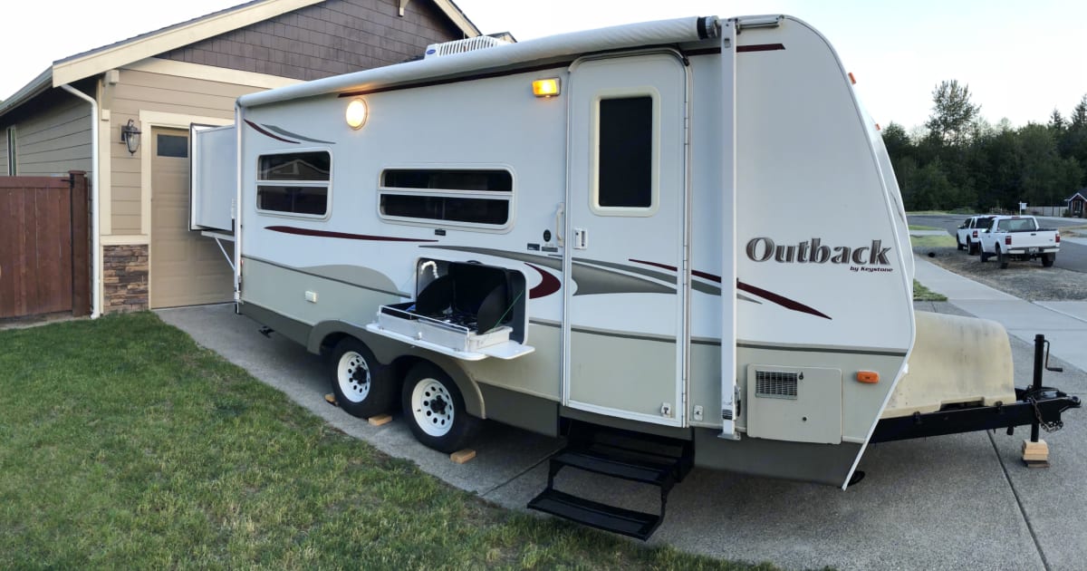 2006 Keystone Outback Travel trailer Rental in Puyallup, WA | Outdoorsy