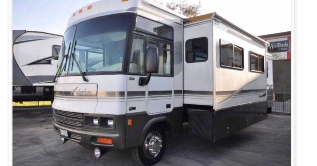2002 Winnebago Adventurer Class A Rental in Sacramento, CA | Outdoorsy