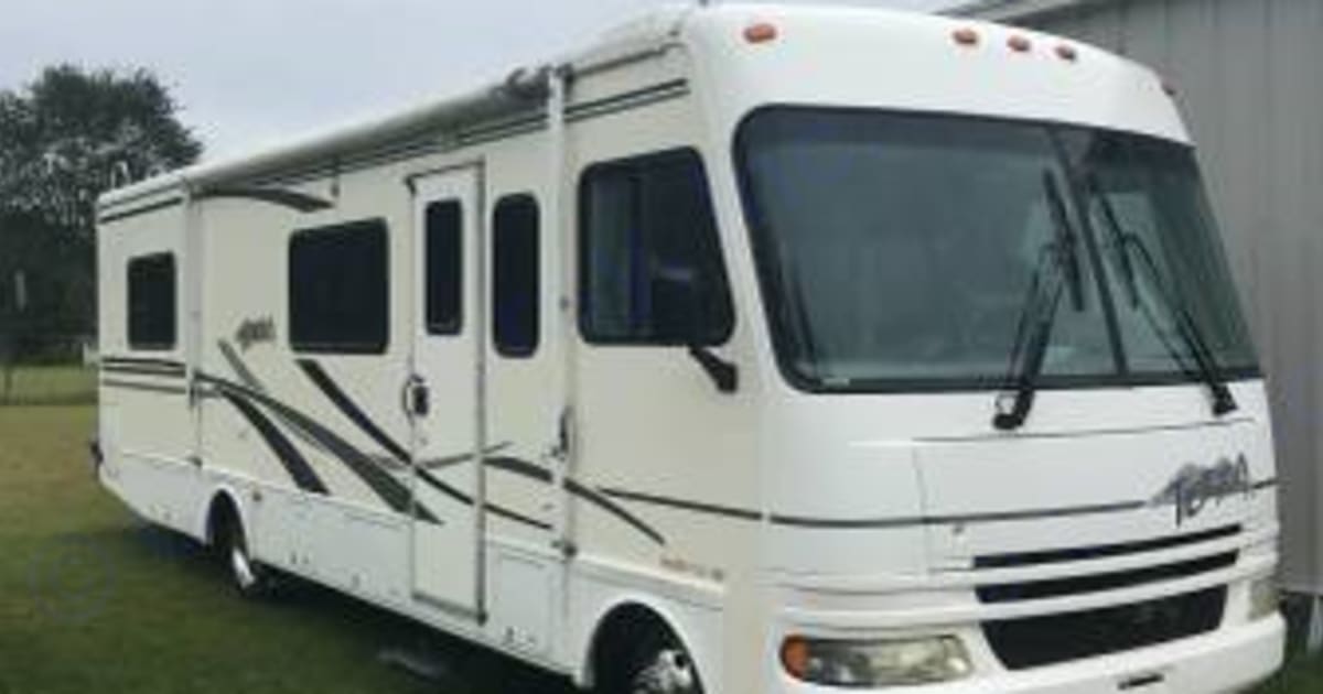 2002 Fleetwood Terra Class A Rental in Valdosta, GA | Outdoorsy