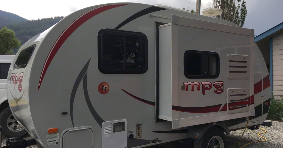2011 Heartland Mpg Travel trailer Rental in Sandpoint, ID | Outdoorsy
