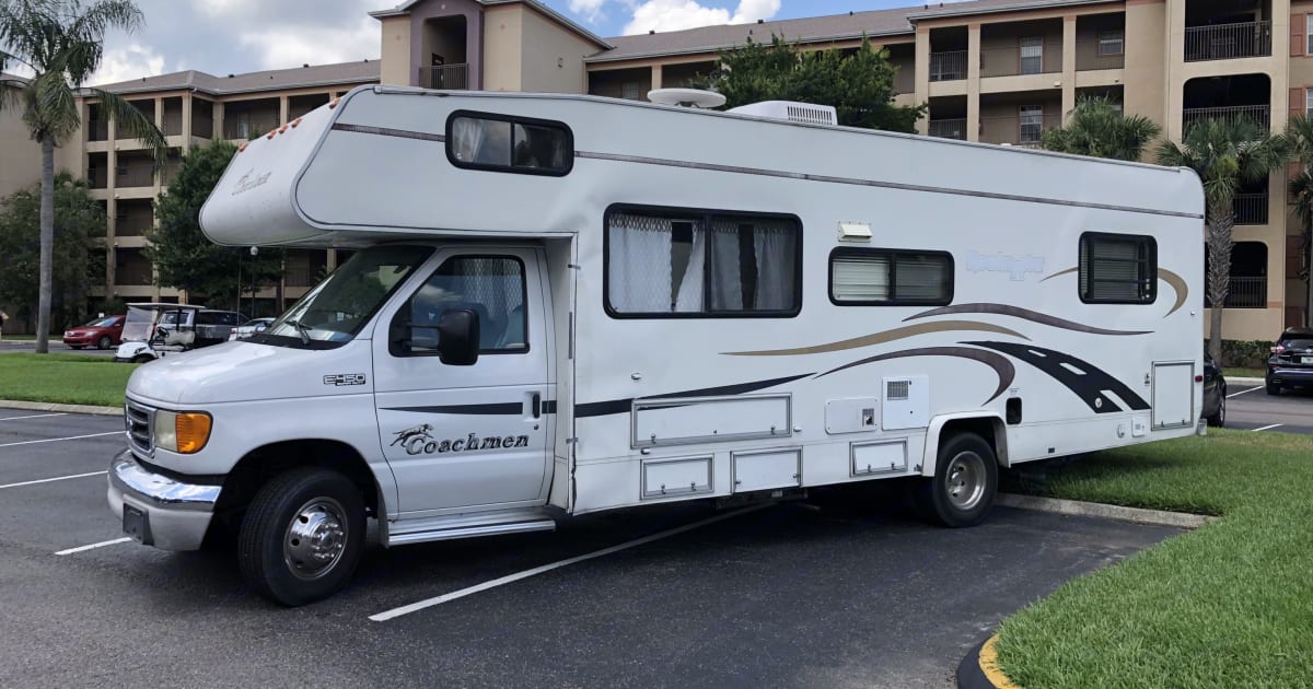 2004 Coachmen E450 Ford Class C Rental in Clarksville, TN | Outdoorsy