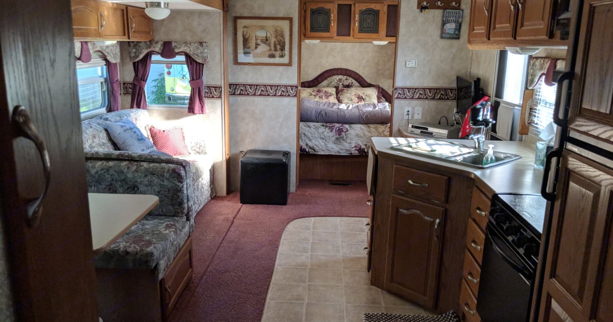 2005 Other Sprinter Travel trailer Rental in Cottage Grove, WI | Outdoorsy