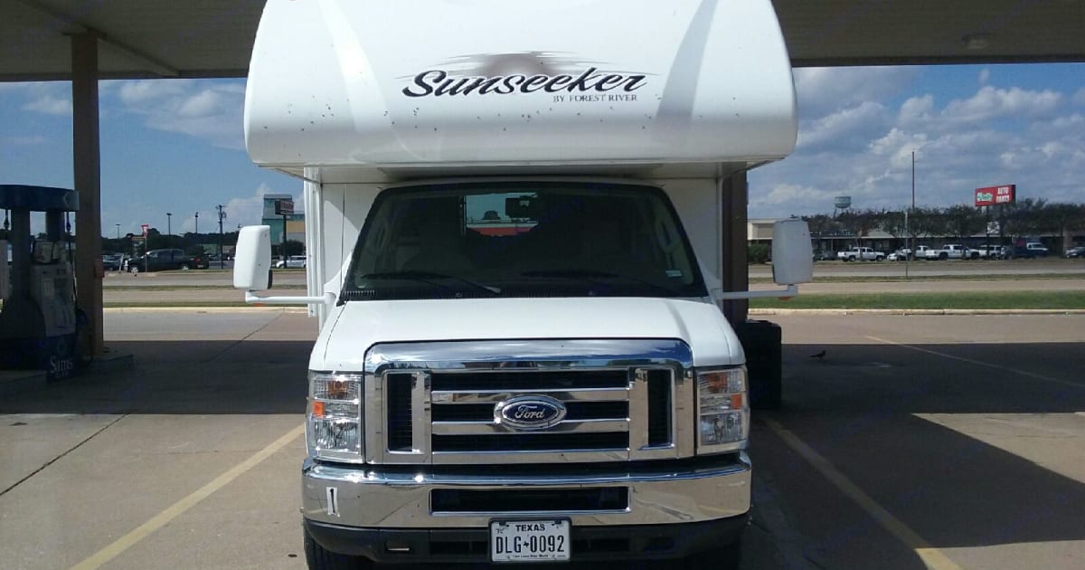 2014 Forest River Ford forest river Class C Rental in Arlington, TX ...