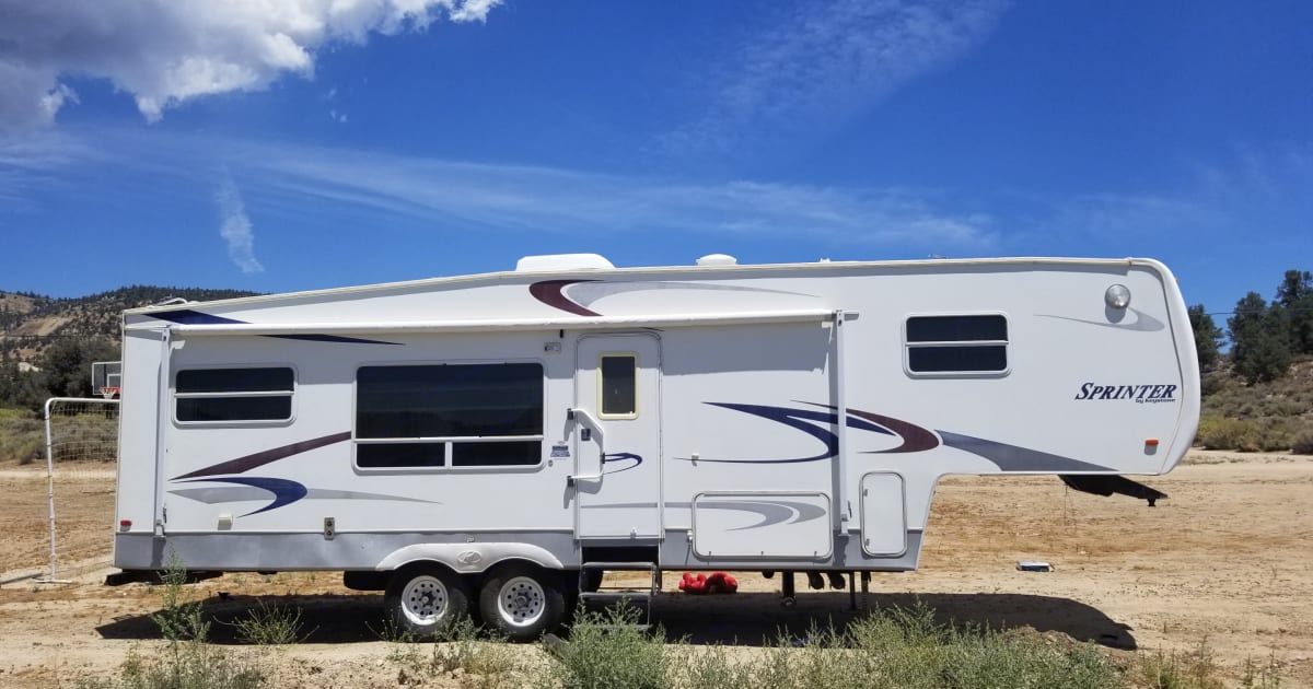 2005 Keystone Sprinter Fifth-wheel Rental in Frazier Park, CA | Outdoorsy