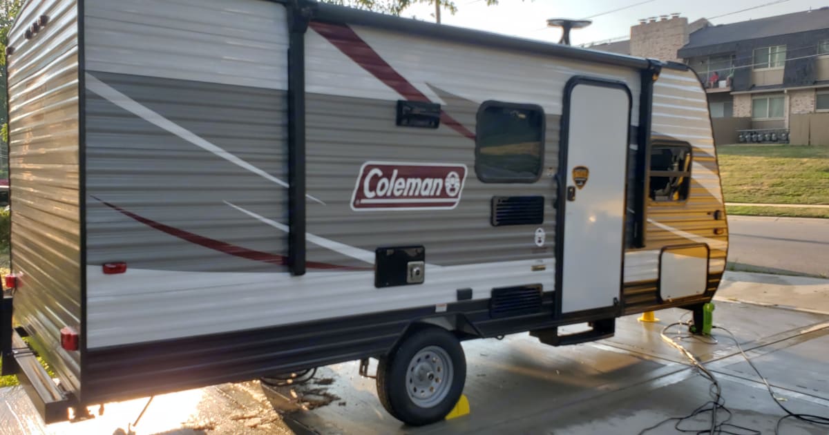 2018 Dutchmen Coleman Travel trailer Rental in Kansas City, MO | Outdoorsy