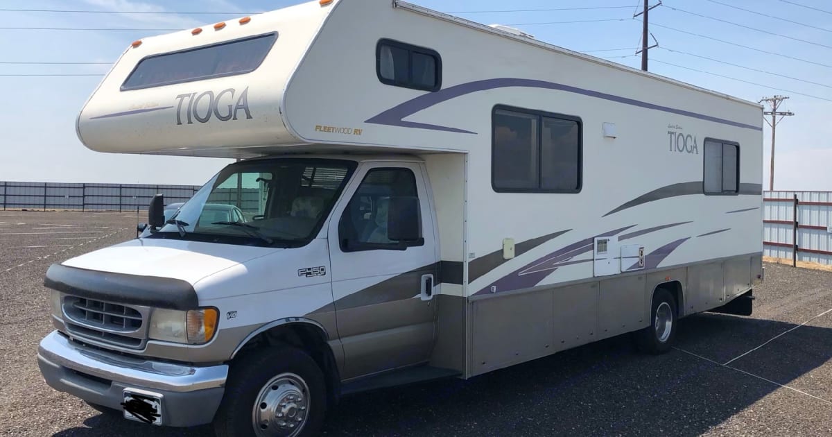 2001 Fleetwood Tioga Class C Rental in Aurora, CO | Outdoorsy