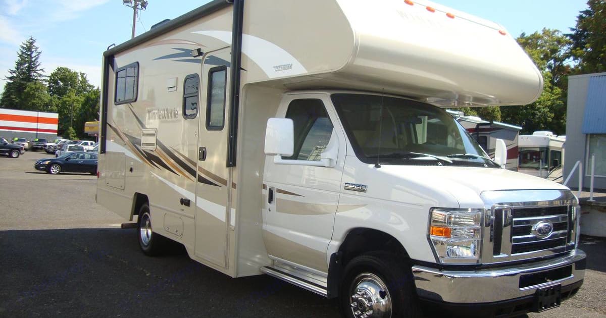 2018 Winnebago minnie winnie 22r Class C Rental in Mesa, AZ | Outdoorsy