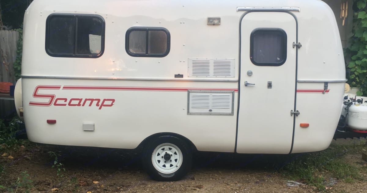 2001 Scamp 16' Travel trailer Rental in Minneapolis, MN | Outdoorsy