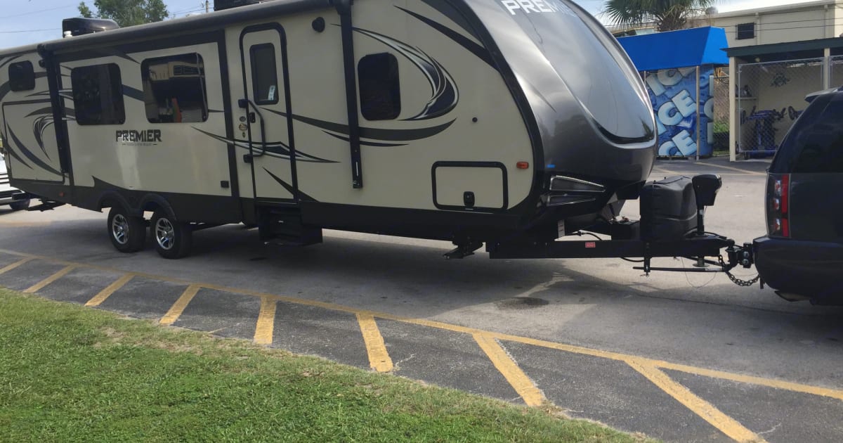 2017 Keystone Premier Ultra Lite Travel trailer Rental in Lithia, FL ...