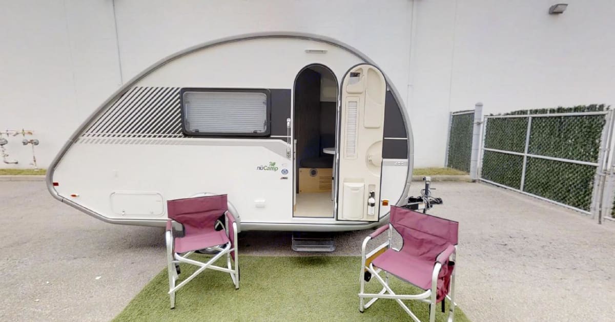 2017 nuCamp T@B 400 Travel trailer Rental in Columbus, OH | Outdoorsy