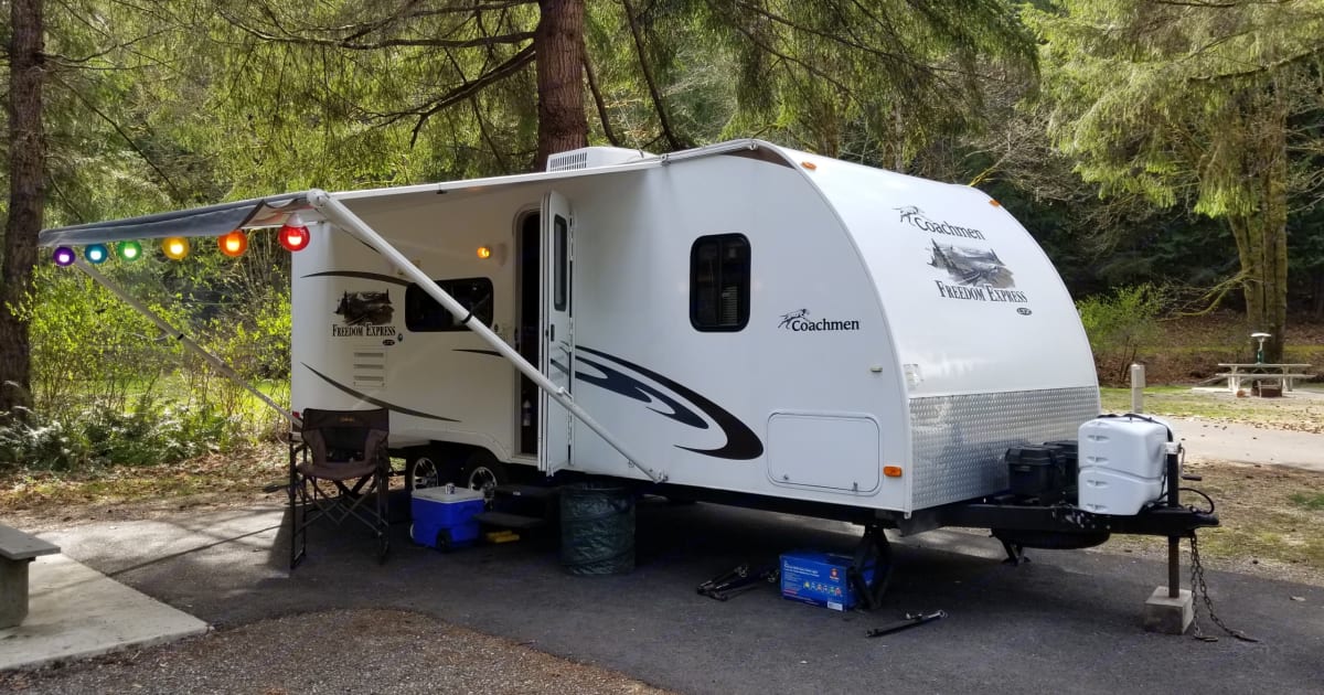 2011 Coachmen Freedom Express Travel trailer Rental in Olympia, WA ...