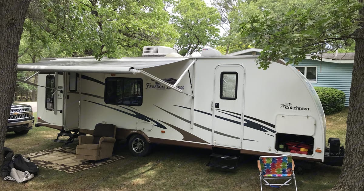 2011 Coachmen Freedom Express Travel trailer Rental in Frankenmuth, MI ...