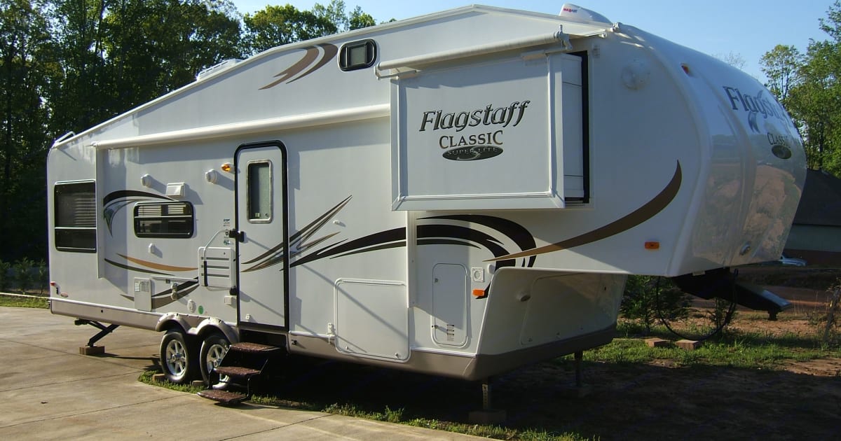 2011 Forest River Flagstaff Classic Super Lite Fifth-wheel Rental in ...