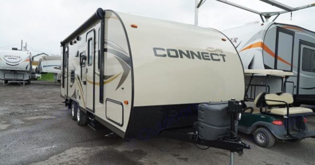 2015 KZ Connect 231bhs Travel trailer Rental in Levis, QC | Outdoorsy