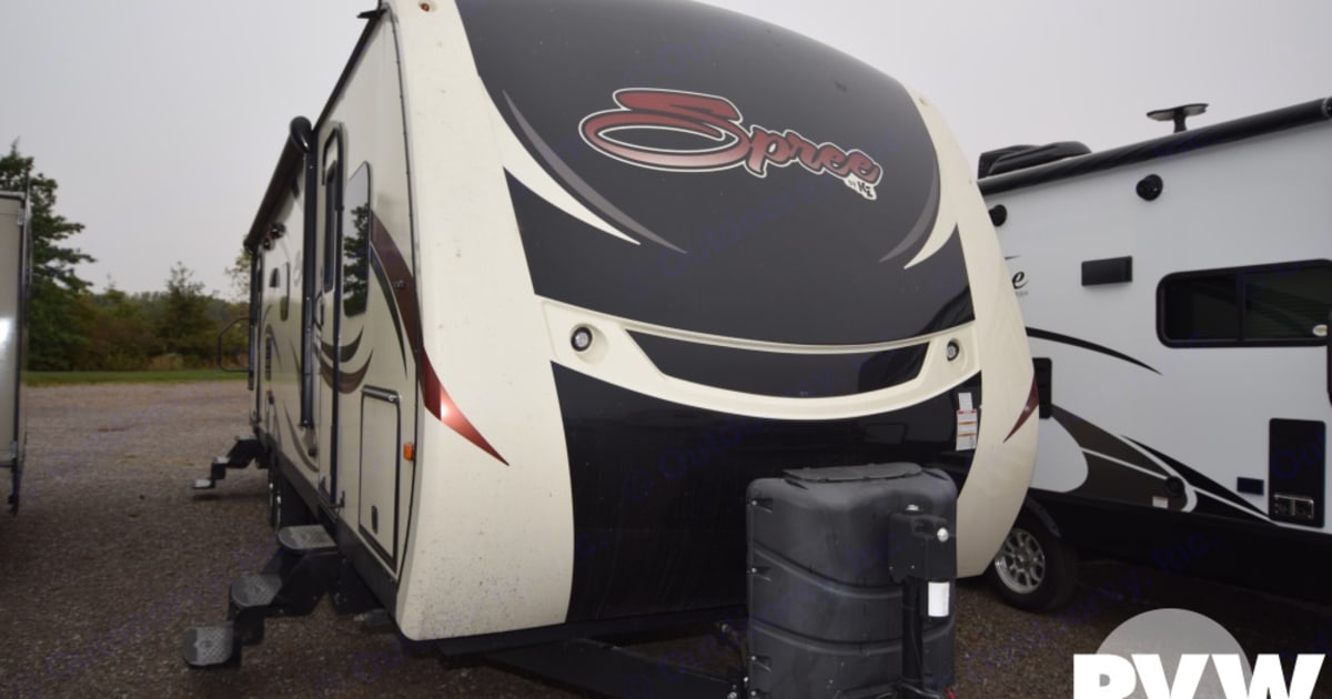 2016 Spree 300RLS Travel trailer Rental in Lakeview, OH | Outdoorsy