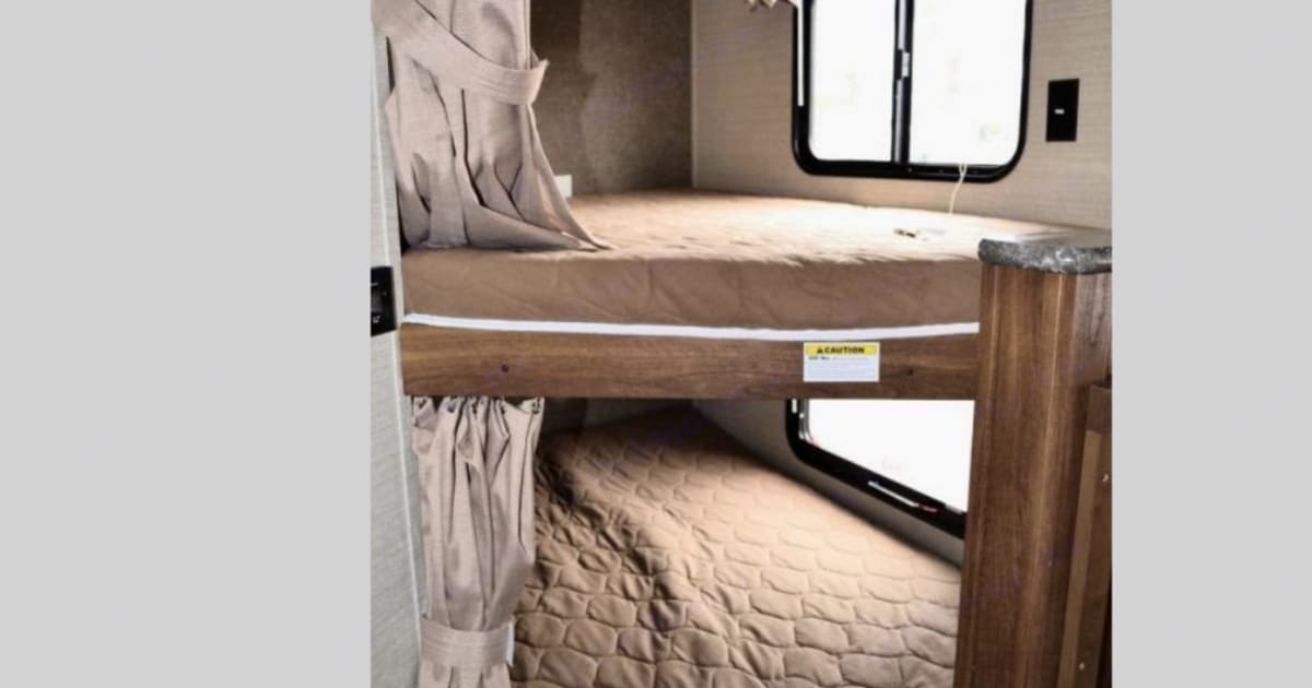 2018 Keystone Springdale Travel trailer Rental in Northglenn, CO ...