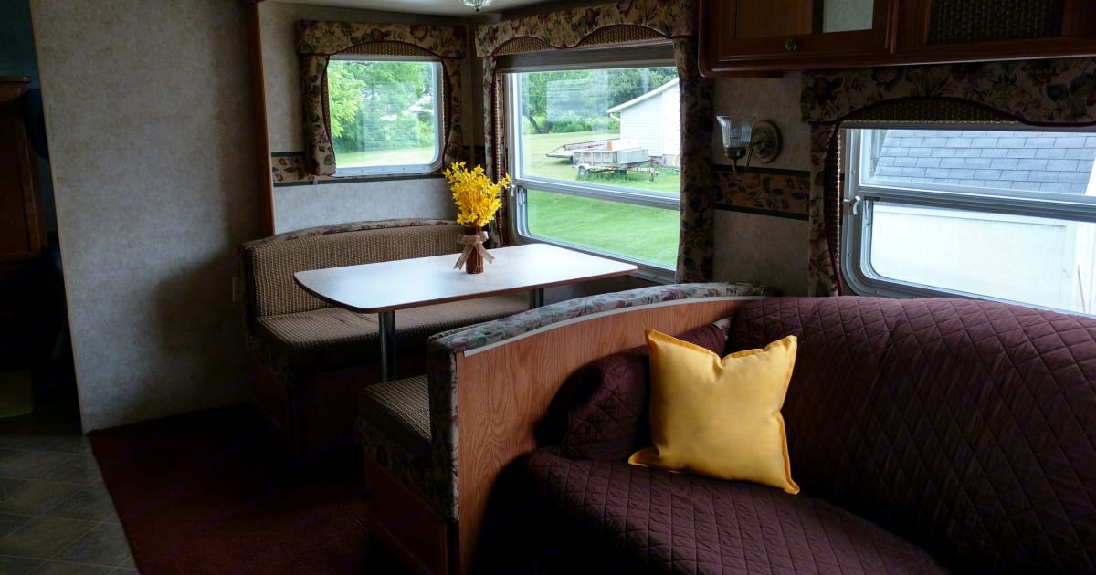 2007 Keystone Springdale Travel trailer Rental in Cambridge, OH | Outdoorsy