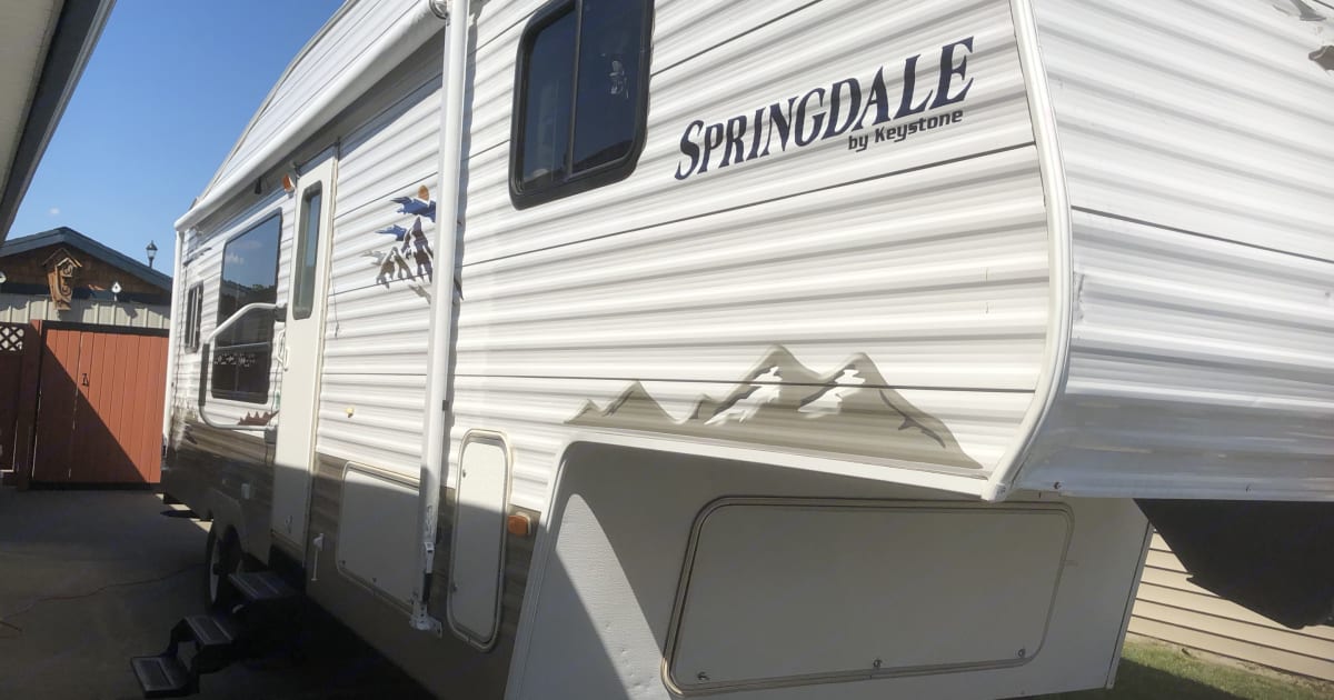 2008 Keystone Springdale Fifth-wheel Rental in Vancouver, BC | Outdoorsy