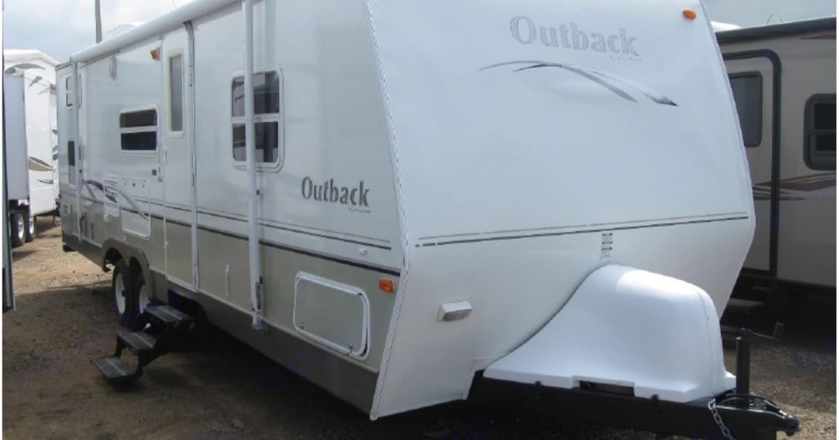 2004 Keystone Outback Travel trailer Rental in Oliver, BC | Outdoorsy