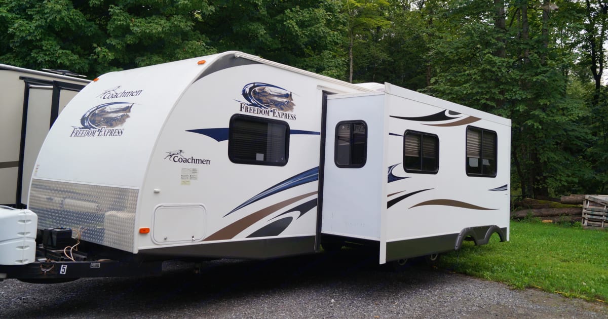 2017 Coachmen Freedom Express Travel trailer Rental in Camden, NY ...