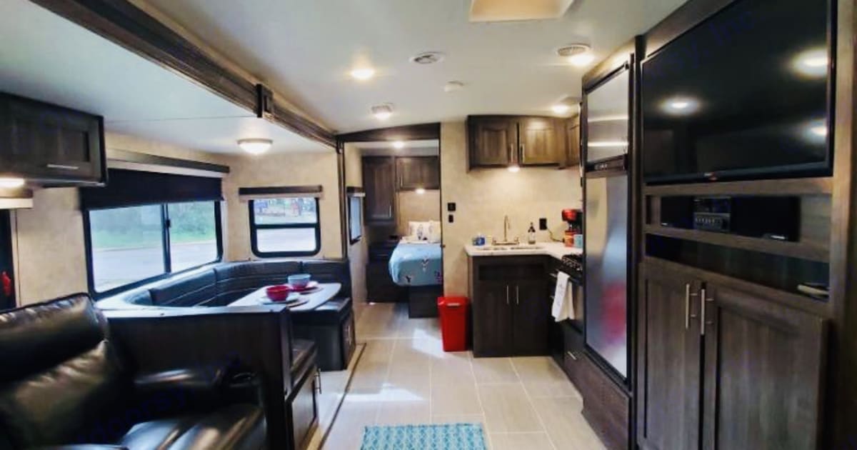 2018 Highland Ridge Silver Star 2802BH Travel trailer Rental in San ...