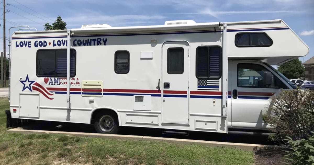 2006 Dutchmen Express Class C Rental in Indianapolis, IN | Outdoorsy