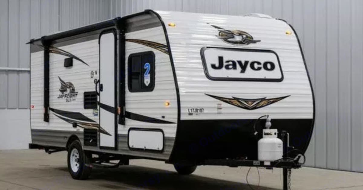 2018 Jayco Jay Flight Travel trailer Rental in Wilmington, NY | Outdoorsy