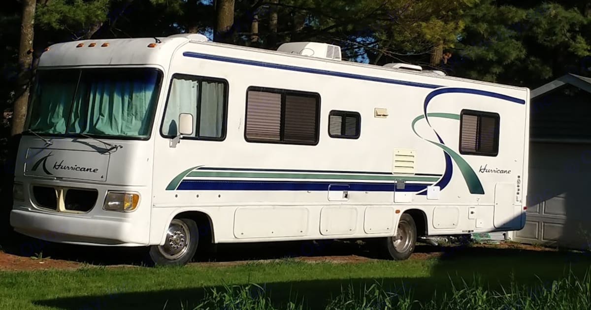 1999 Four Winds Hurricane Class A Rental in Elkhorn, WI | Outdoorsy
