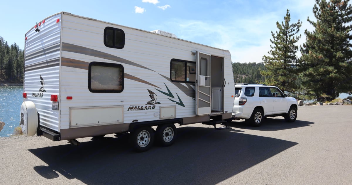 2006 Fleetwood Mallard Travel trailer Rental in Reno, NV | Outdoorsy