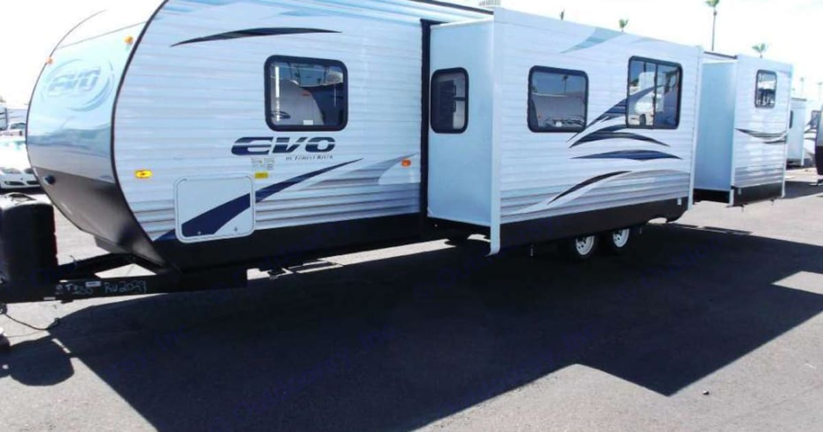2018 Forest River Evo Travel trailer Rental in Ramona, CA | Outdoorsy
