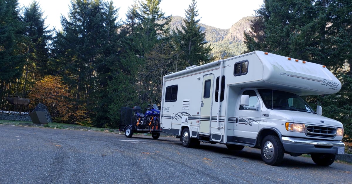 2000 Triple E Senator Class C Rental in Nanaimo, BC | Outdoorsy