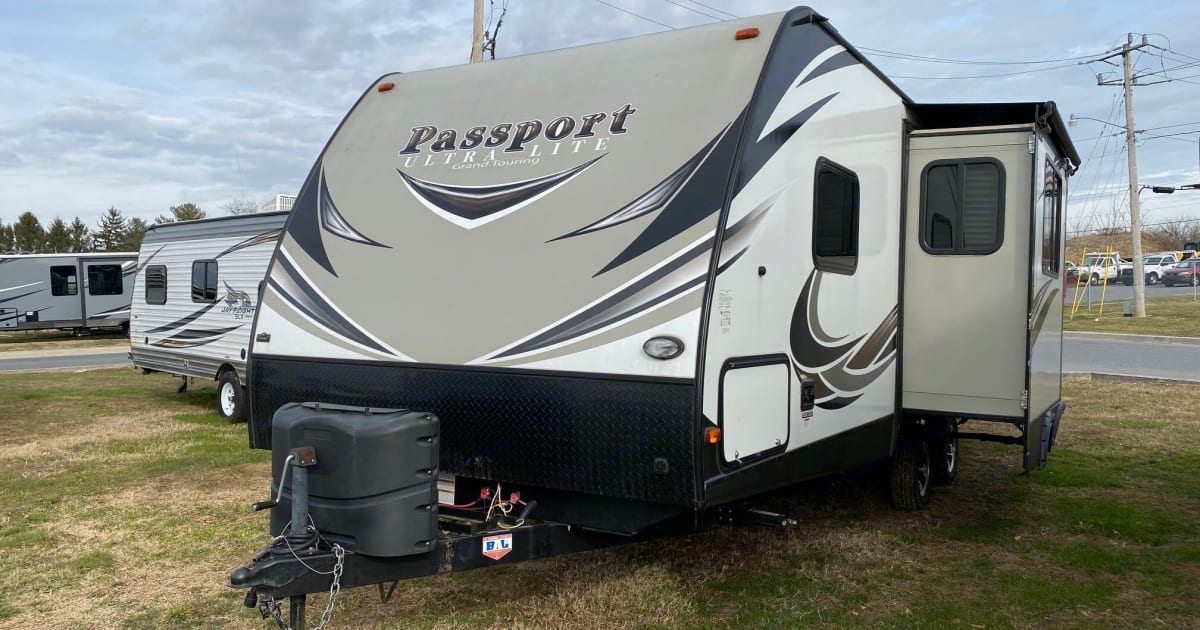 2017 Keystone Passport Travel trailer Rental in Costa Mesa, CA | Outdoorsy
