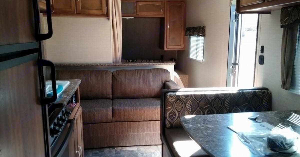 2015 Keystone Summerland Travel trailer Rental in Stafford, VA | Outdoorsy