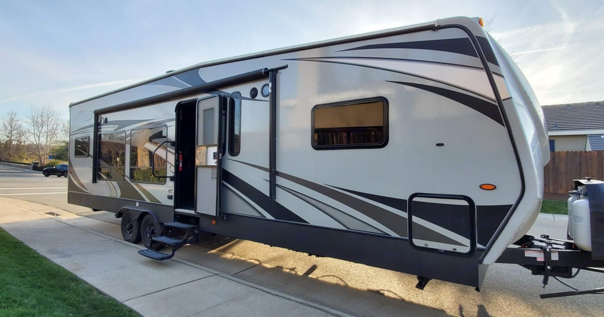 2019 Eclipse Recreational Vehicles Attitude2814 Toy hauler Rental in ...