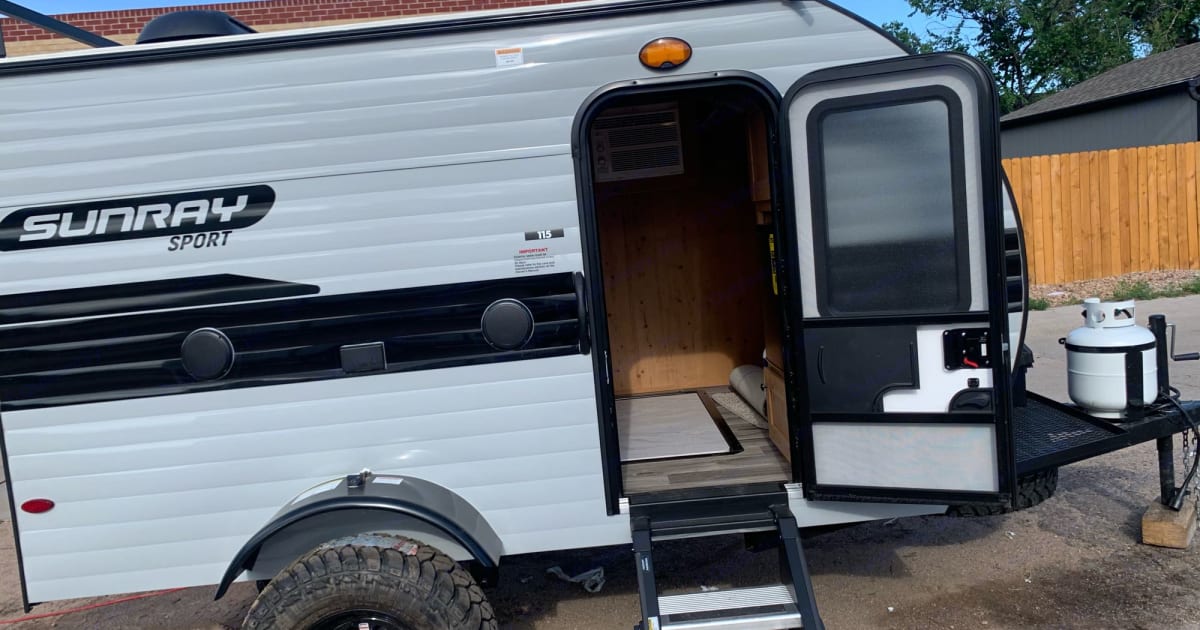 2021 Sunset Park RV SunRay Travel trailer Rental in Walnut, CA | Outdoorsy