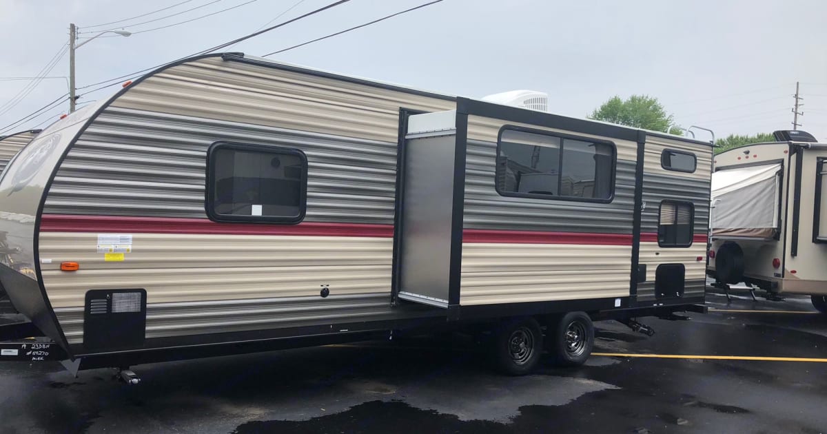 2018 Forest River Cherokee Travel trailer Rental in Chesterfield, MI ...